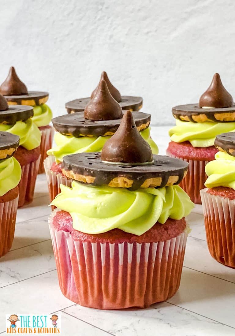 Halloween Witch Hat Cupcakes • The Best Kids Crafts and Activities