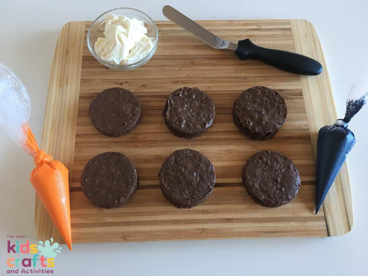Snowman Brownies • The Best Kids Crafts and Activities